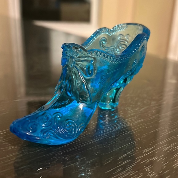 Fenton | Art | Fenton Glass Aquamarine Shoe Bow And Swirl Pattern ...